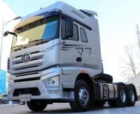 China Heavy Duty 6x4 Tractor Towing Vehicle with Air Suspension Seat and Hydraulic Steering for sale