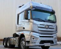 China Heavy Duty 6x4 Tractor Towing Vehicle with Air Suspension Seat and Hydraulic Steering for sale