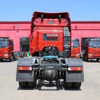 China Tubeless Tire Design FAW Sinotruk Jh6p 420HP Heavy Duty LNG Tractor Truck ZZ4257N3247E1H for sale