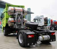 China 4*2 6*4 LNG CNG Tractor Head Prime Mover 380 420 460 510HP 6 10 Wheels Head Tractor Truck for sale