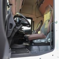 China 4*2 6*4 LNG CNG Tractor Head Prime Mover 380 420 460 510HP 6 10 Wheels Head Tractor Truck for sale
