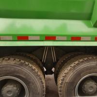 China Power-Assisted Garbage Truck with Sinotruk Chassis Shacman and Air Conditioner Cab for sale