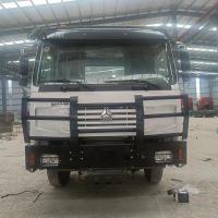 China Sinotruk Haowo Light Tractor Trailer with Engine Capacity＞8L and ISO Certification for sale