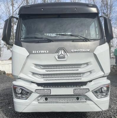 China 6 Months Shacman 400HP Heavy Duty Tractor with Air Suspension Driver Seat and ≤5 Seats for sale