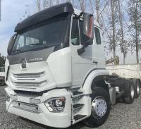 China 6 Months Shacman 400HP Heavy Duty Tractor with Air Suspension Driver Seat and ≤5 Seats for sale