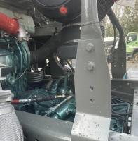 China 6 Months Shacman 400HP Heavy Duty Tractor with Air Suspension Driver Seat and ≤5 Seats for sale