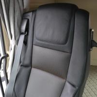 China 600L Fuel Tank Tractor Truck with Air Suspension Driver Seat and ＞8L Engine Capacity for sale