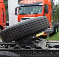 China Air Suspension Seat and 600L Fuel Tank Perfect Combination for Towing Semi Trailer for sale
