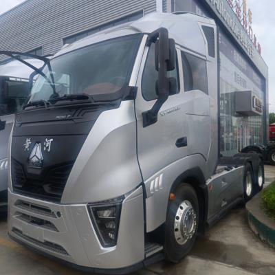 China Torque Engine Diesel Tractor Truck with GCC Tire Certification and ≤5 Seats for sale