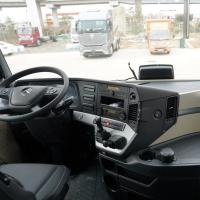China High Capacity Manual Transmission Diesel Tractor Truck for Heavy Duty Farming Tasks for sale