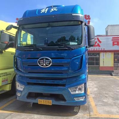 China Long Distance Hauling 560HP Towing Truck with Air Suspension Seat and 400L Fuel Tank for sale