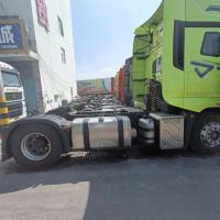 China Long Distance Hauling 560HP Towing Truck with Air Suspension Seat and 400L Fuel Tank for sale