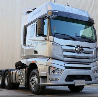 China 400L Fuel Tank Sinotruck Tractor for Customized Heavy Duty Towing Requirements for sale