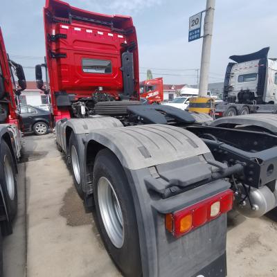 China Sinotruk Heavy Duty Truck Chassis with Hydraulic Steering and Tubeless Tire Design for sale