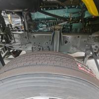 China Economical Truck Tractor Head with 400L Fuel Tank and Air Suspension Seat Best Choice for sale