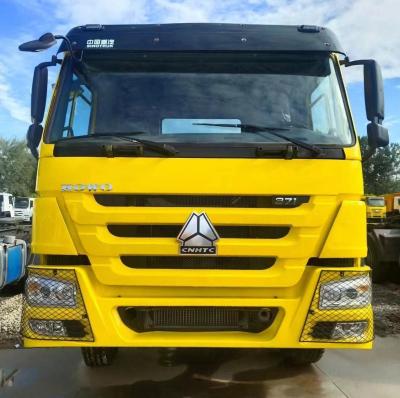 China 6.8x2.5x3.8m Heavy Duty HOWO Tractor Transport Truck 2024 Model Tubeless Tire Design for sale