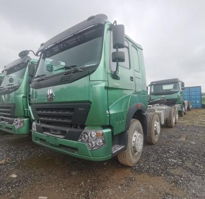 China Hydraulic Braking System Heavy Duty White Tractor Truck with Tires and Customization for sale