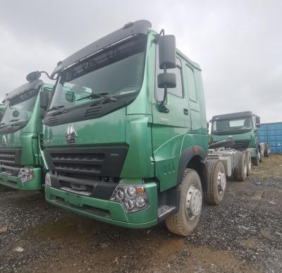 China Hydraulic Braking System and 400-600L Fuel Tank Equipped Commercial Box Truck with Tires for sale