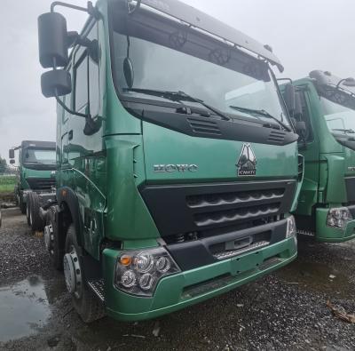 China Newbase Pre-Owned Heavy Duty Truck with 400-600L Fuel Tank and Durable Tires for sale