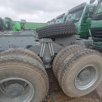 China Tires and 400-600L Fuel Tank Heavy Duty Tractor Truck for Long Distance Transportation for sale
