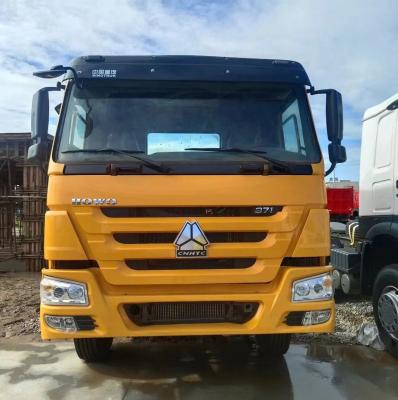 China Load Capacity 31-40t Customized 2024 Model Sitrak Tractor Trailer with 1000L Diesel Tank for sale