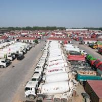 China 2m3 8m3 12m3 4X2 /6X4/8X4 Mobile Tank Truck HOWO Manual Diesel Truck Mounted Mixing Transport with CCC CE for sale