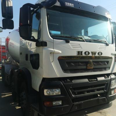 China Full Payment Sinotruk Chassis Concrete Mixer Truck with Hydraulic Power Steering System for sale