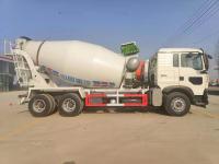 China Sinotruk Chassis Hydraulic Power Steering Concrete Mixer with 8 Displacement and 400hp for sale