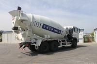 China 6x4 Sinotruk Chassis Hydraulic Steering Concrete Mixer Truck for Large-Scale Projects for sale