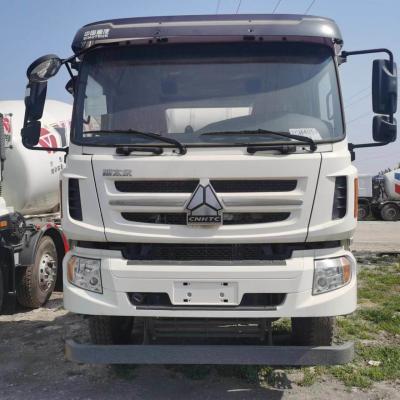 China Manual Transmission Sinotruk Hydraulic Concrete Mixer Truck 8 Displacement for Building for sale