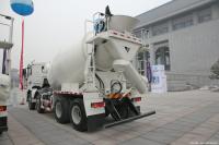 China Professional Grade Truck Mixer Customized Request for Used Heavy Duty Agitator Vehicle for sale