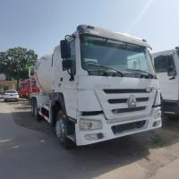 China Manual Transmission Type Sinotruk Cement Mixer Truck for Heavy Duty Construction Needs for sale