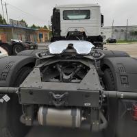 China Second Hand Sinotruk Tractor Truck with Carbon Steel Cargo Box in Good Condition for sale