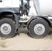 China ZZ1257N3647N1 8x4 Used Sinotruk Truck HOWO 380 HP Concrete Mixer with High Durability for sale