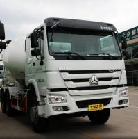 China Customized Sinotruk Chassis Hydraulic Steering Heavy Duty Concrete Mixer Truck with Tyres for sale