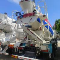 China Low Mileage Used Concrete Mixer Truck with Carbon Steel Cargo Box and Air Conditioner Cab for sale