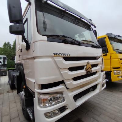 China Tubeless Tyres Hydraulic Transport Truck with Sinotruk Chassis and Manual Transmission for sale