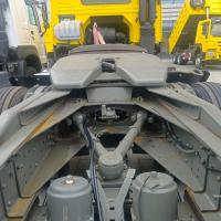 China Powerful 2024 Model Truck Tractor with High Capacity Engine and Air Suspension Seat for sale
