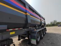 China Custom Color Self-Unloading Grain Transport Trailer 8000-9000mm Wheel Base and More for sale