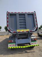 China Custom Color Self-Unloading Grain Transport Trailer 8000-9000mm Wheel Base and More for sale
