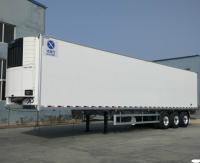 China Large Volume Food Transport Sinotruk Chassis Refrigerated Trailer 8.000kg Gross Weight for sale