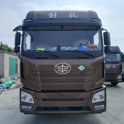 China Liberation Jh6 Tractor Transport Truck 6 * 4/4 * 2/6 * 2 Gas 630HP Tractor Affordable for sale