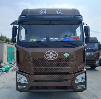 China Tyre Liberation Jh6 Traction Transport Truck 6 * 4/4 * 2/6 * 2 for Heavy Duty Haulage for sale