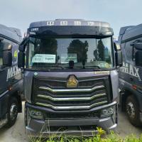 China High Capacity HOWO LNG Tractor Truck Head Package Size 781.00cm * 253.00cm * 398.00cm for sale