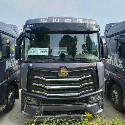 China Transportation Solutions 6X4 Drive Wheel LNG Truck with Tubeless Tire Design for sale