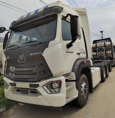 China Tire Design Tubeless Customized Second Hand Sinotruck Sitrak HOWO 6X4 CNG Tractor for sale