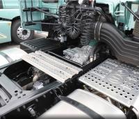 China 8800.000kg Gross Weight 580HP LNG FAW 6*4 and 4*2 Tractor Truck with Load Capacity 31-40t for sale