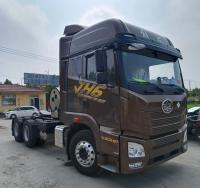 China Diesel Liberation Gas Truck 4*2 with Power Steering and Carbon Steel Cargo Box Material for sale