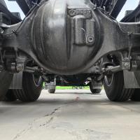 China Diesel Liberation Gas Truck 4*2 with Power Steering and Carbon Steel Cargo Box Material for sale