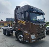 China National Heavy Duty Truck LNG Tractor Transport Vehicle with Tubeless Tire Design for sale